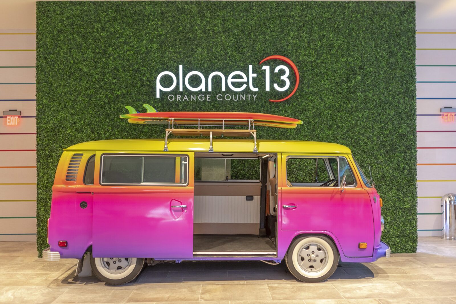 AN INTERTWINED EVENT: NEON EXTRAVAGANZA FOR PLANET 13’s VIP GRAND ...