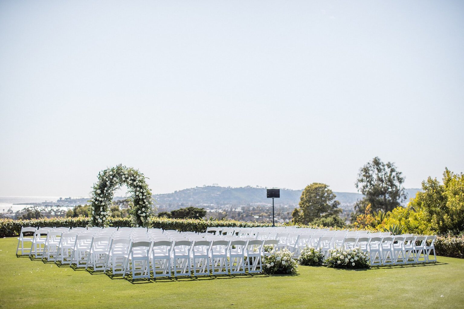 AN INTERTWINED EVENT: A BOLD & BEAUTIFUL WEDDING AT SANTA BARBARA’S MONTECITO CLUB | Intertwined ...